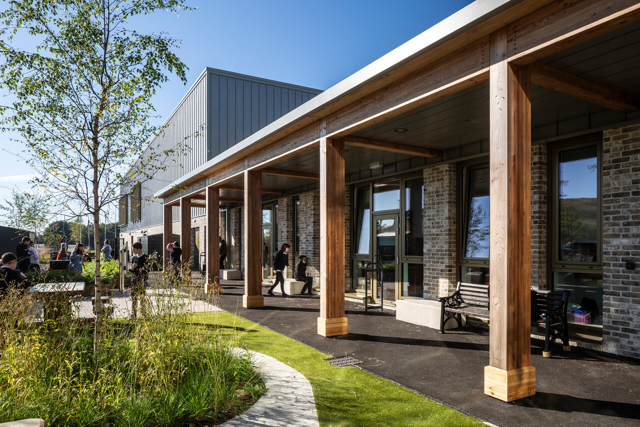 World’s largest Passivhaus school cuts energy use in half in first year ...