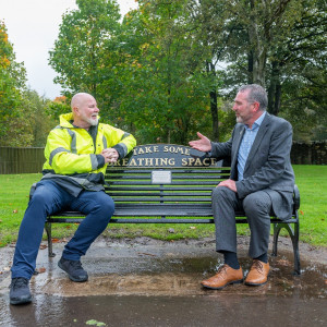 Larbert locals get some breathing space with bench installation ...