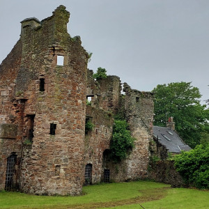 Council commits to conservation of historic Irvine castle site ...