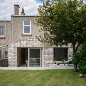 Architects’ Showcase: Pend breathes new life into mid-terrace home with ...