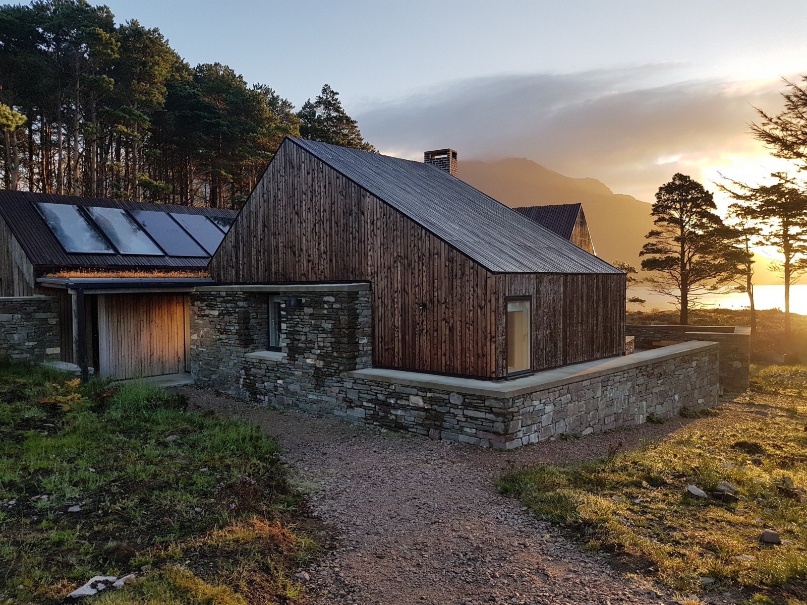 Off-grid Scottish hideaway named UK’s best new house | Scottish ...